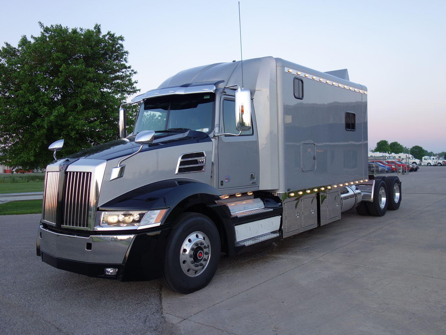 Western Star :: ARI Legacy Sleepers