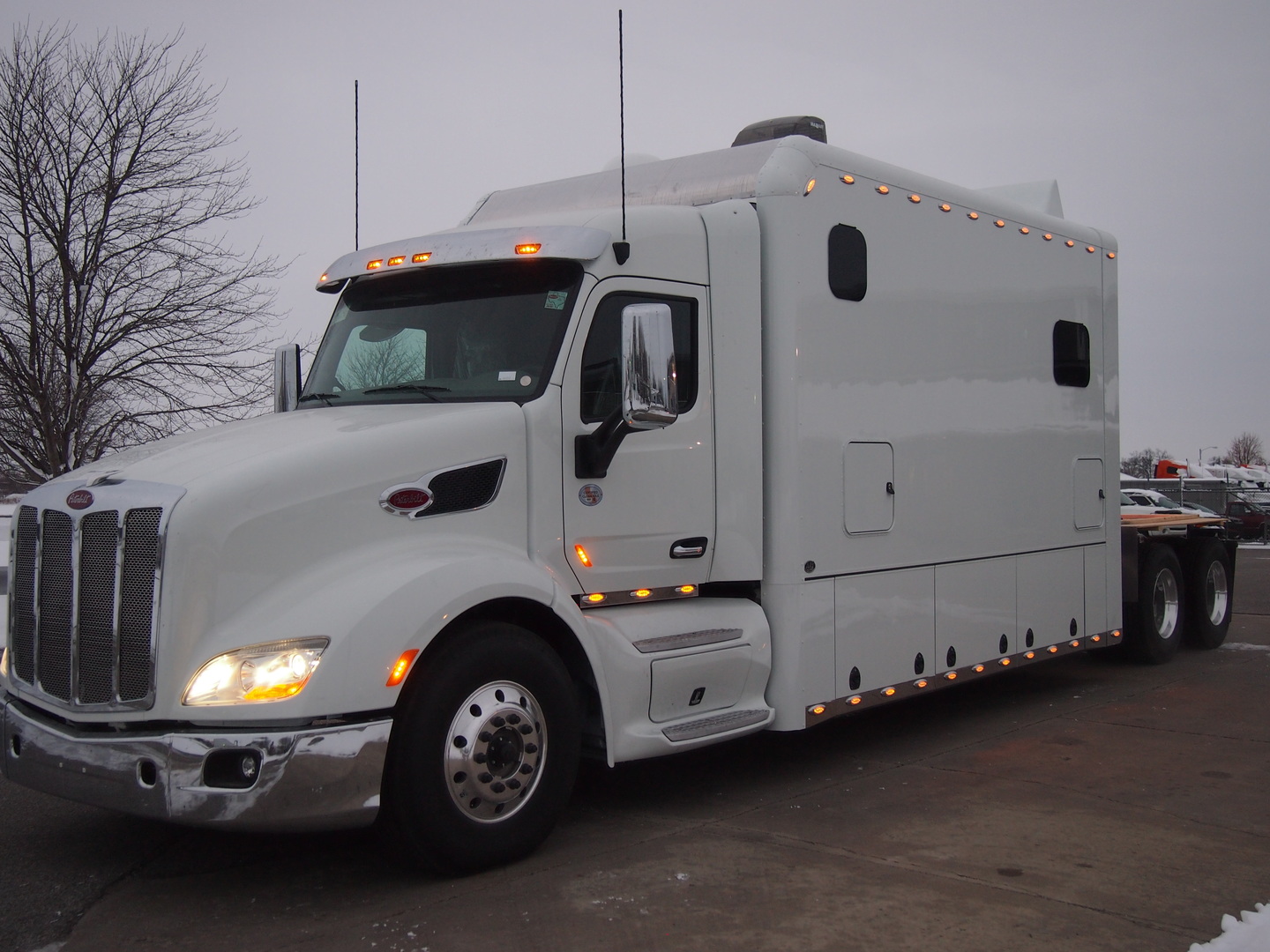 Used Trucks :: ARI Legacy Sleepers