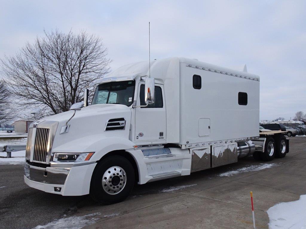 Western Star :: ARI Legacy Sleepers