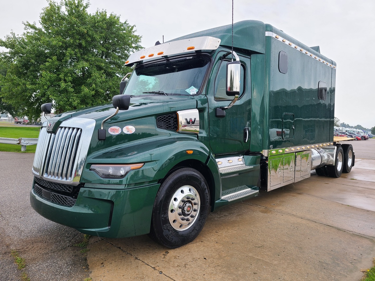 New Trucks :: ARI Legacy Sleepers